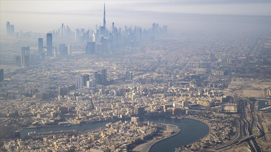 BAE'de yapılan bir ankete göre, Arap gençler Türkiye ve Çin'i güçlü bir ...