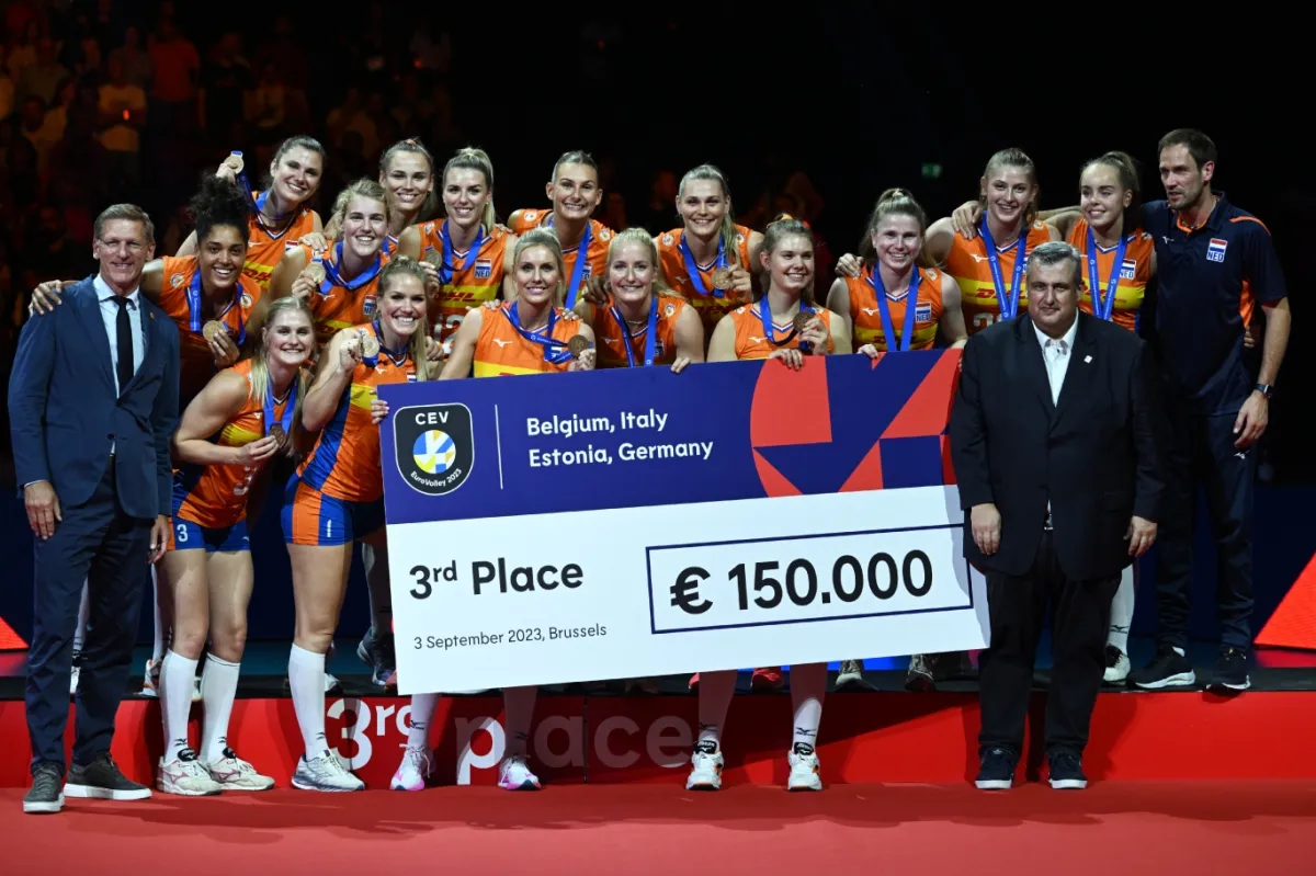 Hollanda A Milli Kadın Voleybol Takımı 3'üncü oldu