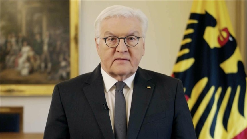 Almanya Cumhurbaşkanı halkından Yahudi soykırımının sorumluluğunu ...