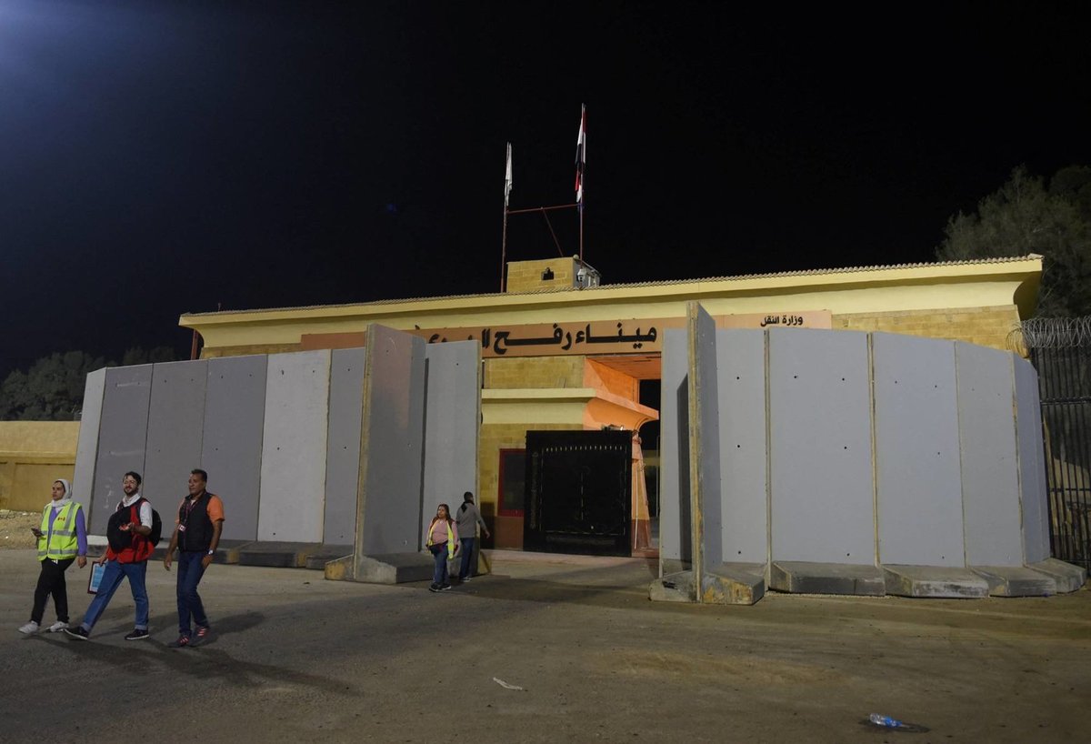 Kahire: Refah Sınır Kapısı açık, İsrail yardımların girişine engel oluyor