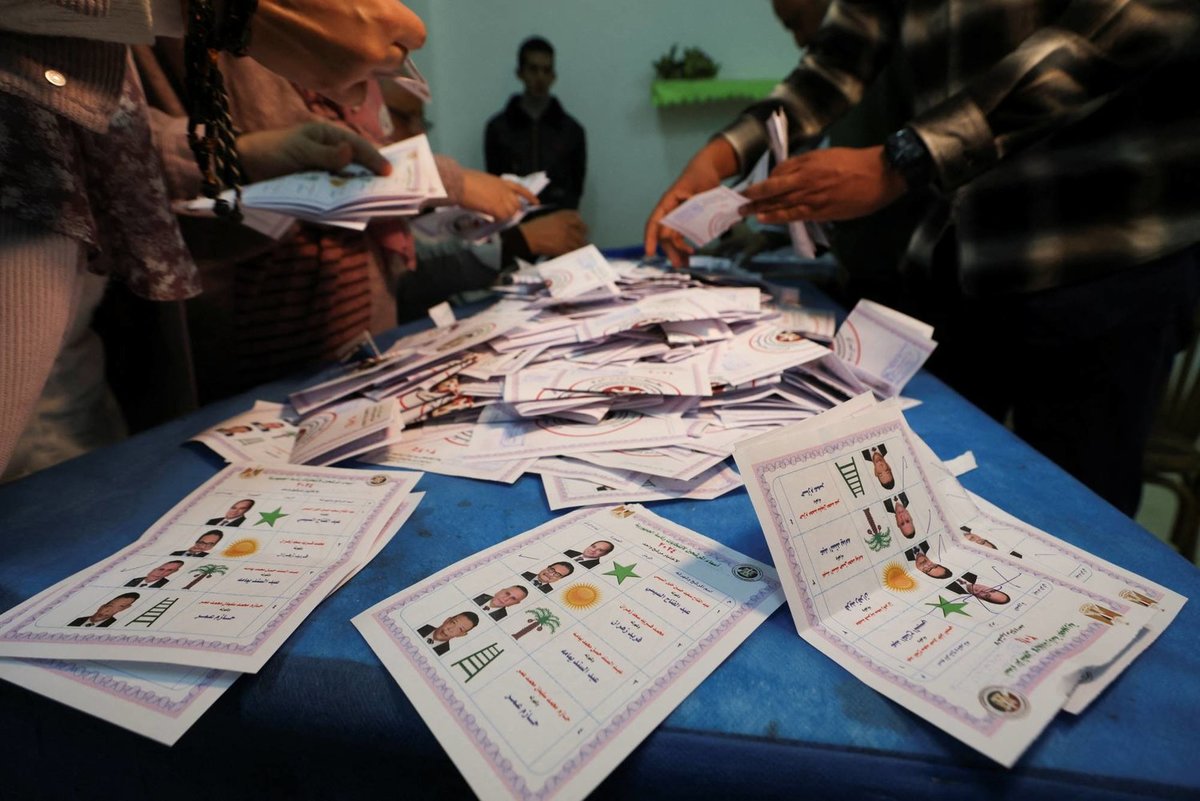 Sisi’nin cumhurbaşkanlığı seçimlerini ‘büyük bir farkla’ kazanması ...