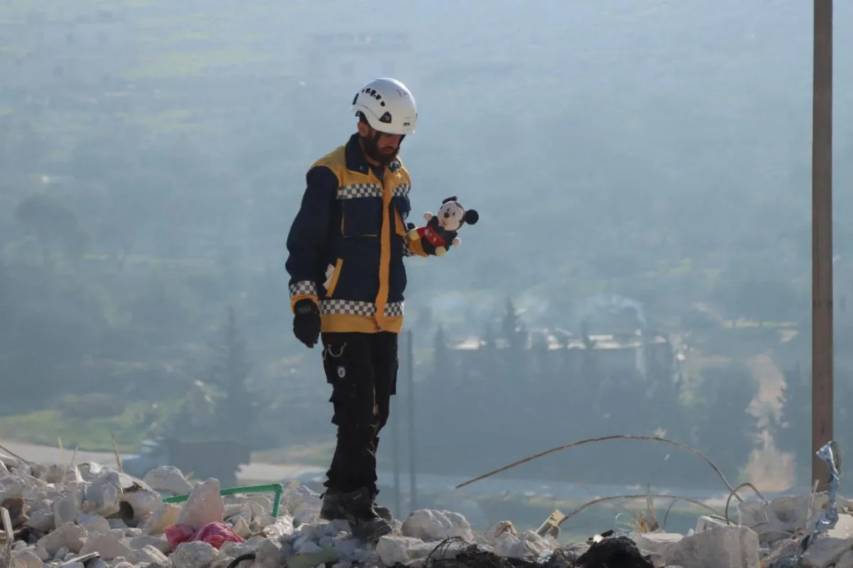 Beyaz Baretliler: Suriye'nin kuzeybatısında arama kurtarma çalışmaları ...
