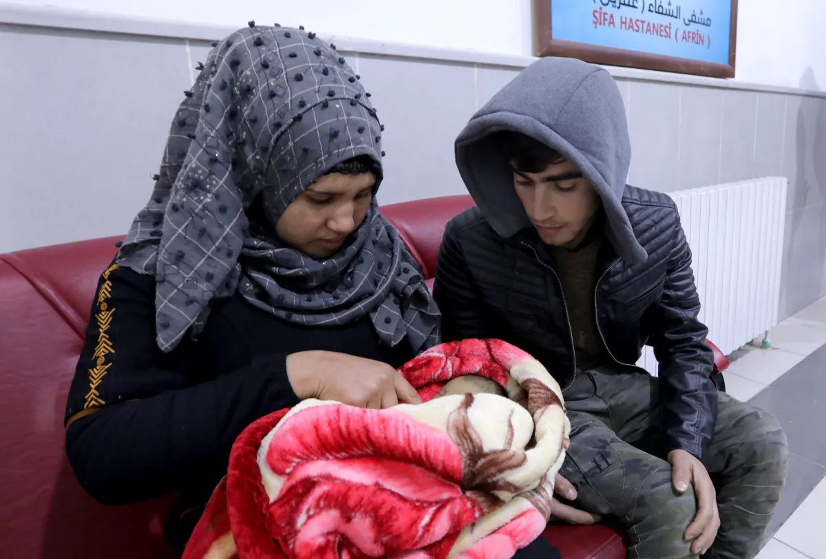 Depremde iki kez enkazda kalan anne erken doğan bebeğinin yolunu gözlüyor