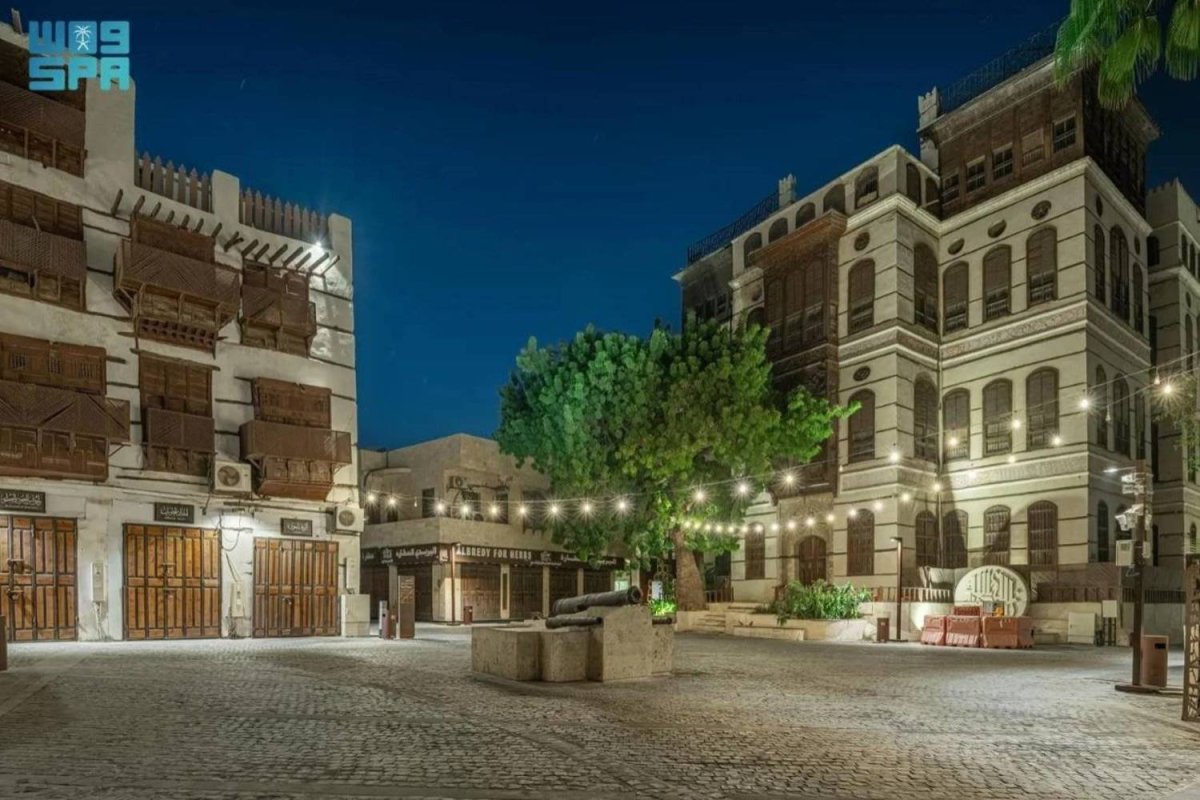 Balad Al-Fann Attracts Visitors, Tourists in Historic Jeddah