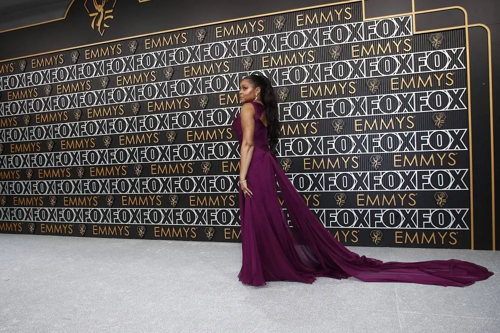 Emmys Fashion: Red, Black and Purple All the Rage