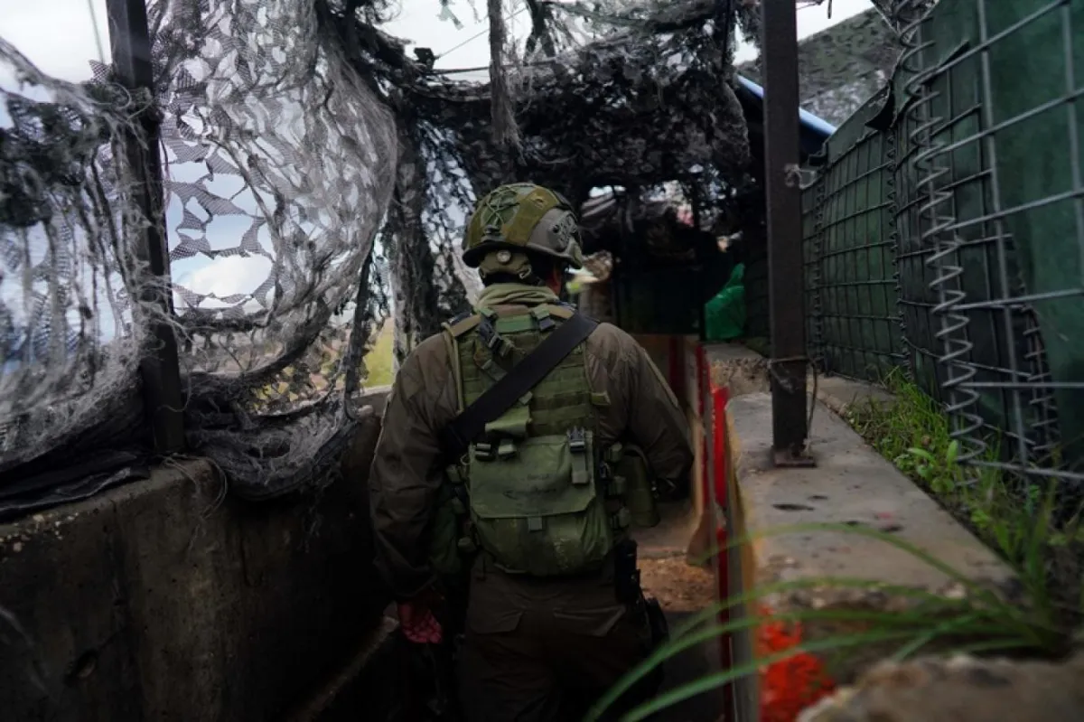 İsrail askerlerini Lübnan sınırında 68 yıllık bir kılavuz yönlendiriyor