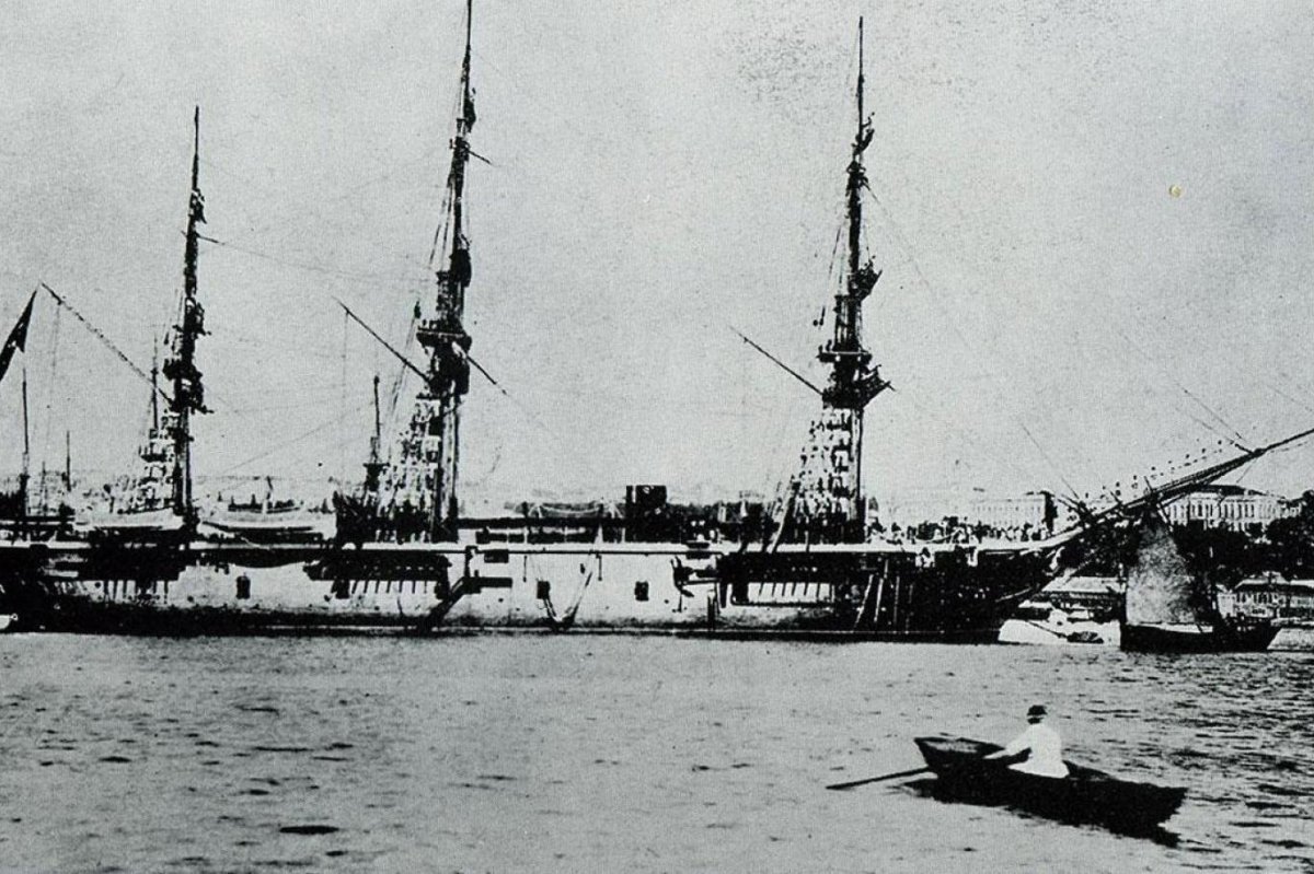 Japonya açıklarında batan Ertuğrul fırkateyninden çıkarılanlar şekerle ...