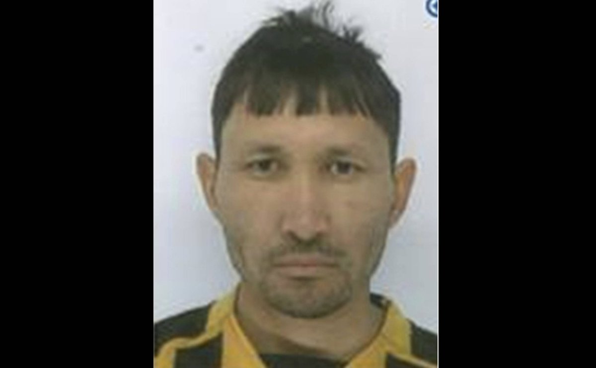 İngiltere’de sınır dışı edilmekten kurtulmak için Hıristiyanlığa geçmek ...