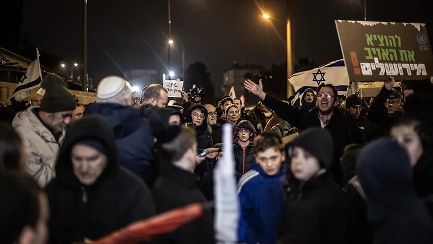 Batı Kudüs’teki aşırı sağcı İsrailliler UNRWA’nın kapatılması talebiyle ...