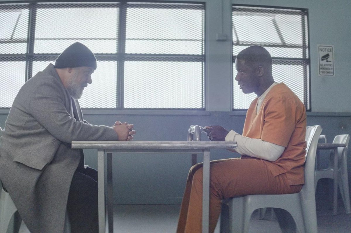 Russell Crowe bunu hep yapıyor: İzleyiciler yeni filmine bayıldı