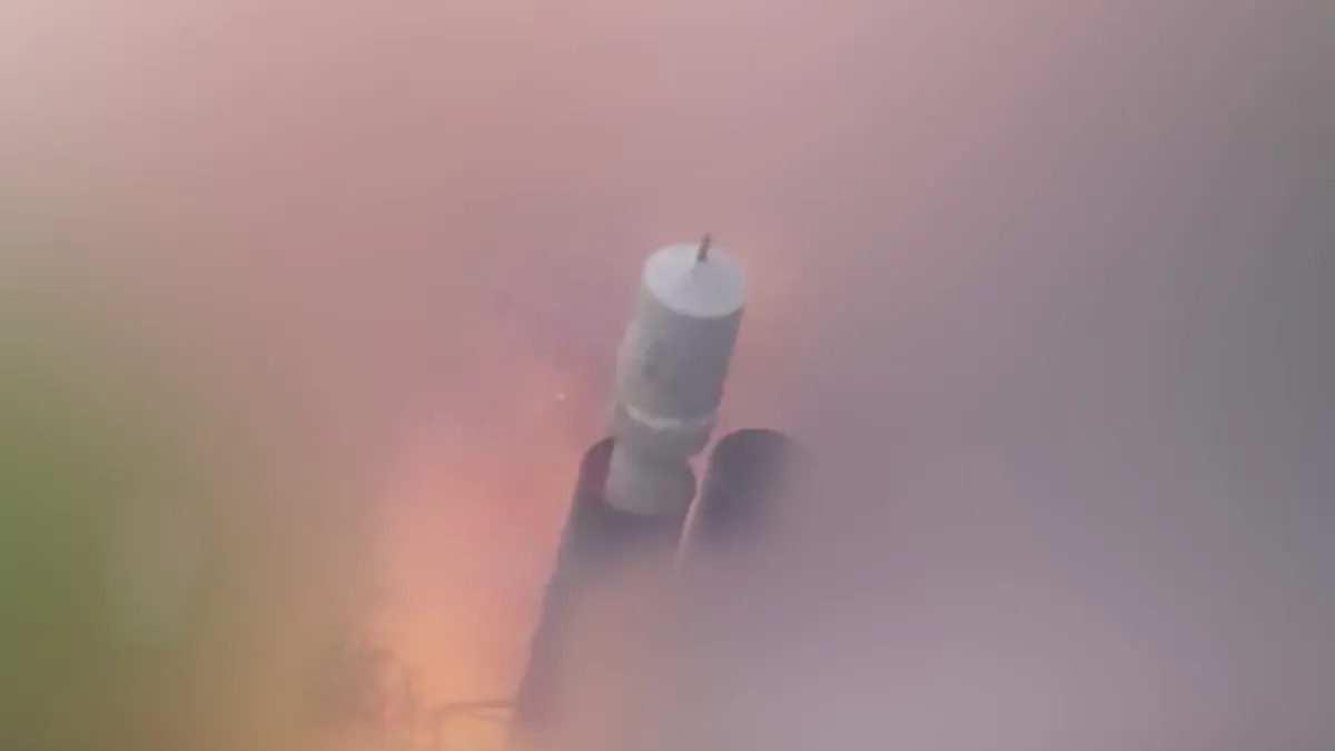 Hizbullah İsrail'e karşı ilk kez Felak 2 füzesi kullandığını duyurdu