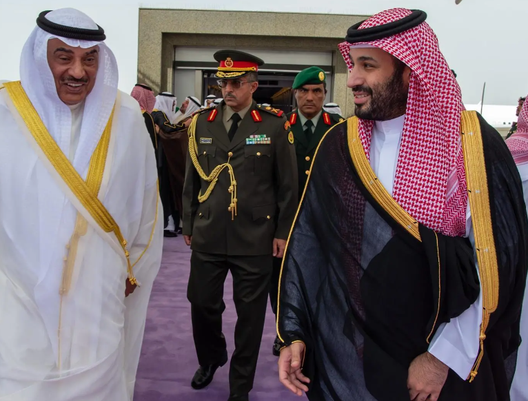 Crown Prince Welcomes Kuwait Crown Prince in Jeddah