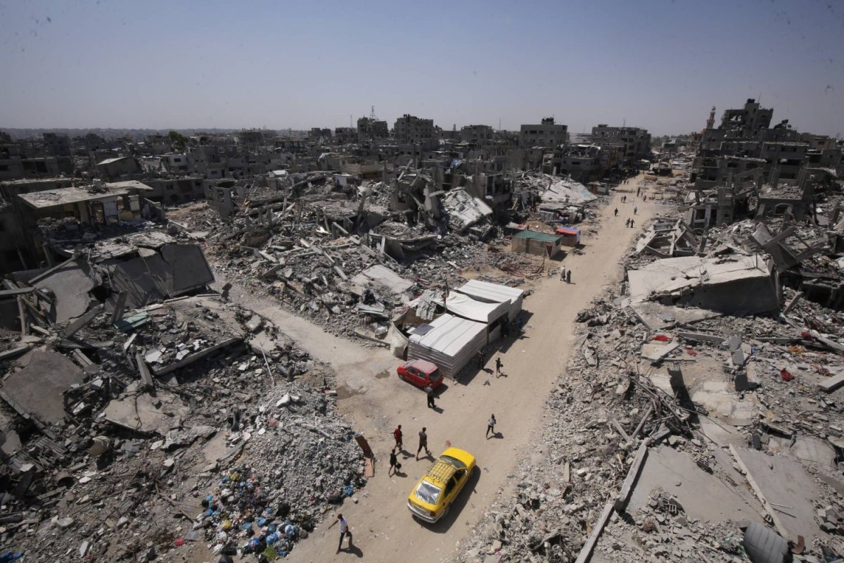 İsrail'in ticari kamyonları bekleyenlere açtığı ateş sonucu 8 ...