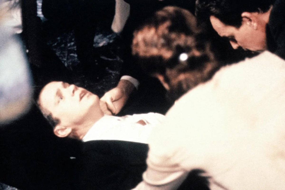 Ünlü sinemacı, Trump'ın vurulmasını 1992 yapımı filmine benzetenlere ...