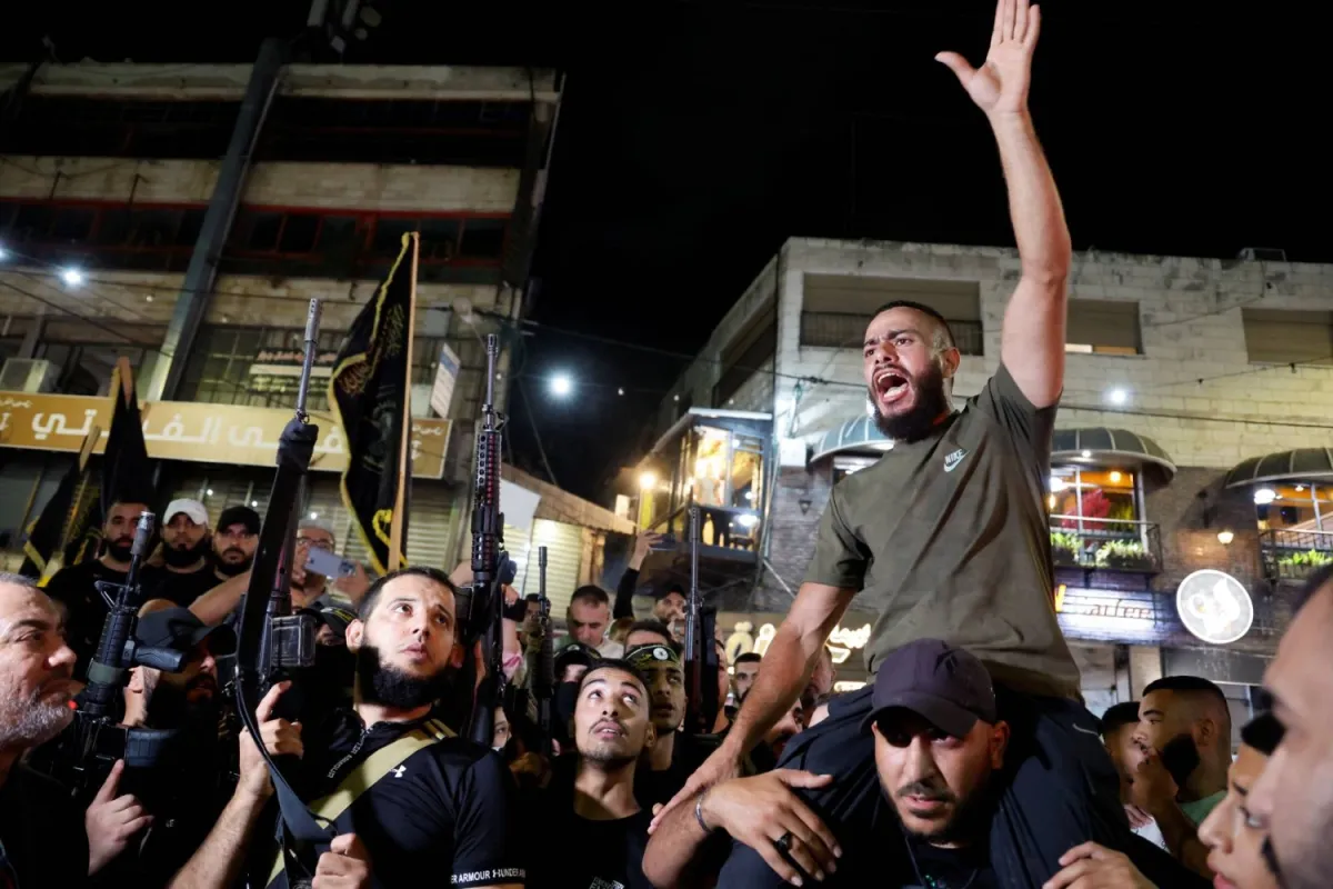 El-Mevasi katliamında ölenlerin yasını tutmak için Batı Şeria'da greve ...