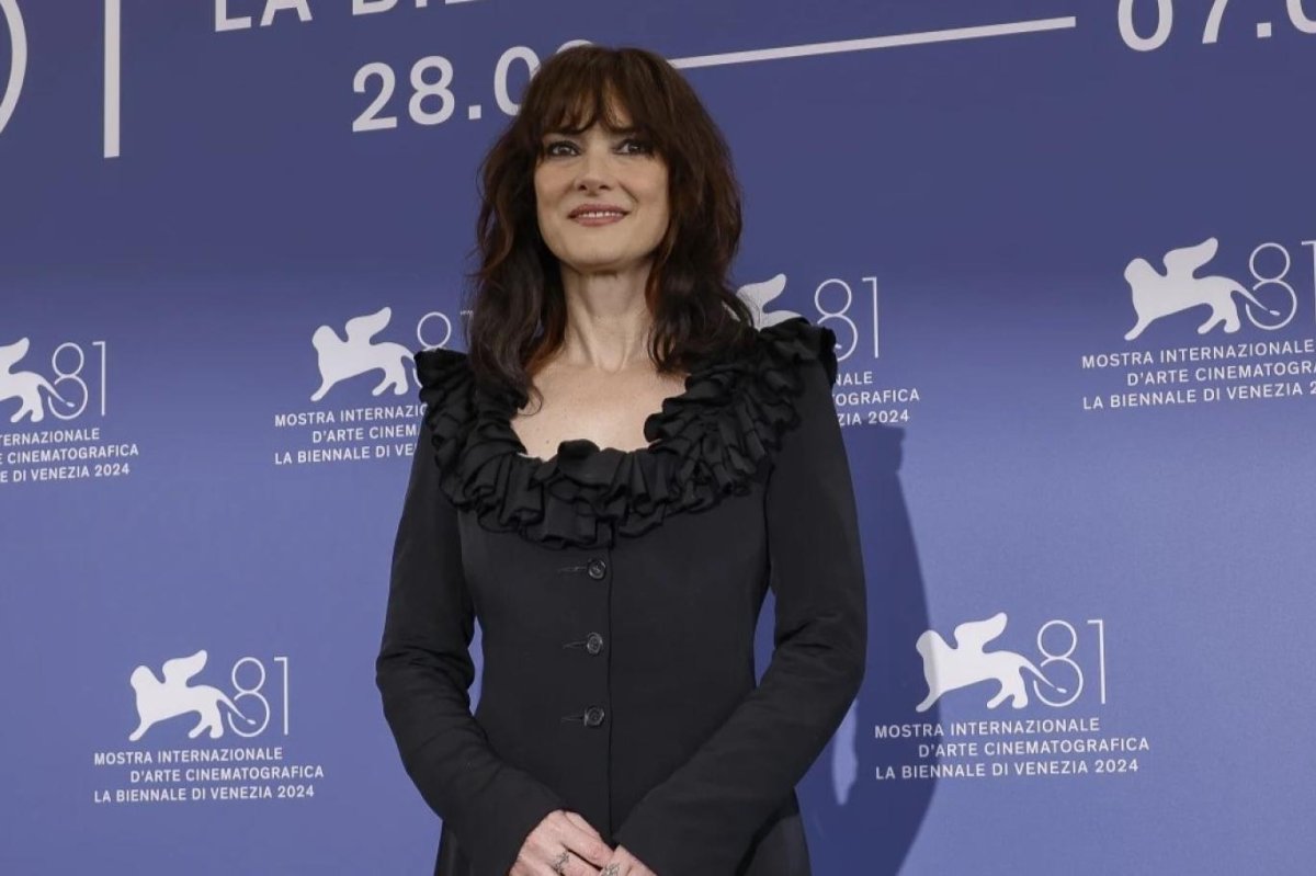 Winona Ryder, yeni nesil çocuk yıldızların neden sinirini bozduğunu anlattı