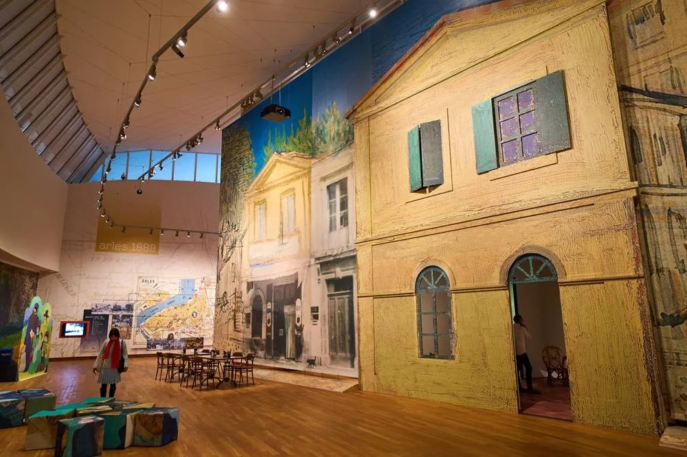 A Postman, a Family, and an Overlooked Chair: Van Gogh Museum’s ...
