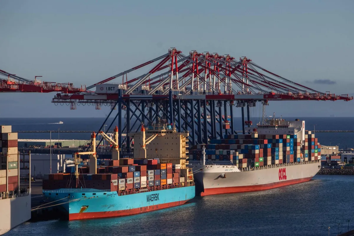 Maersk Introduces New Temporary Surcharges Due to Situation in Red Sea